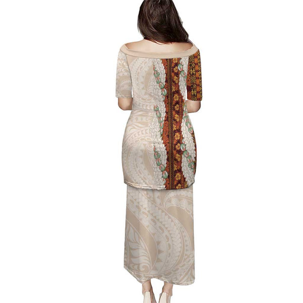 Aloha Hawaii Mikioi Lei Puletasi Cattail Red Tropical Flower Pattern LT14