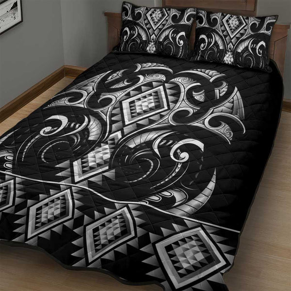 Black Ngaru Taniko With Aotearoa Maori Tattoo Quilt Bed Set LT14