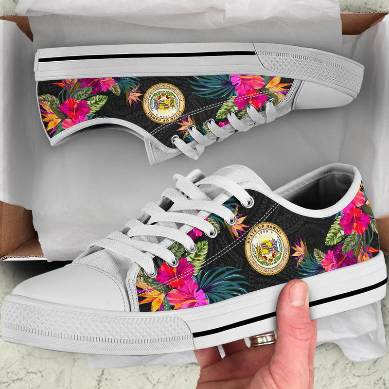 Hawaii Low Top Shoe - Hibiscus Polynesian Pattern